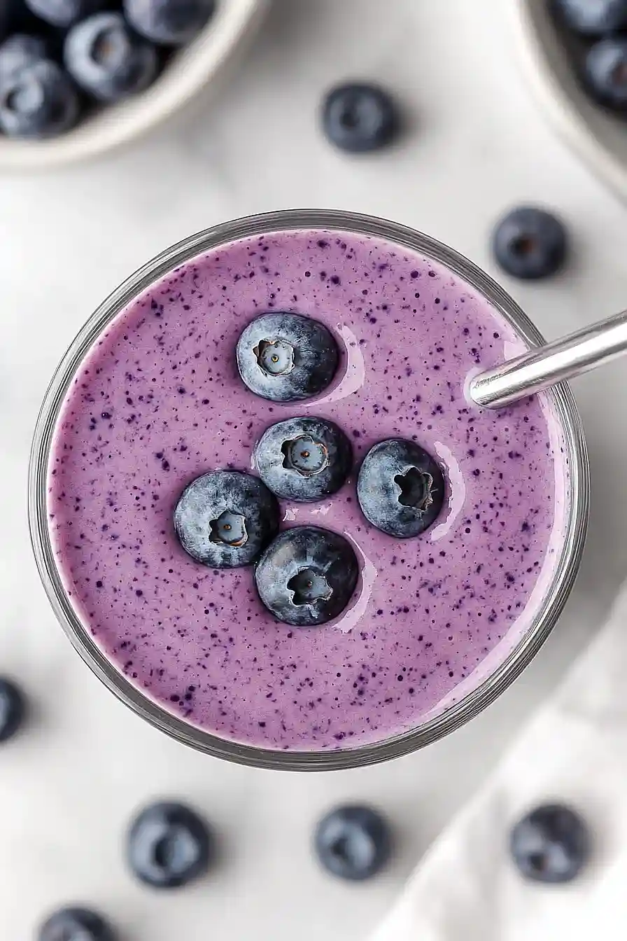 Fast Breakfast Blueberry Yogurt Smoothie