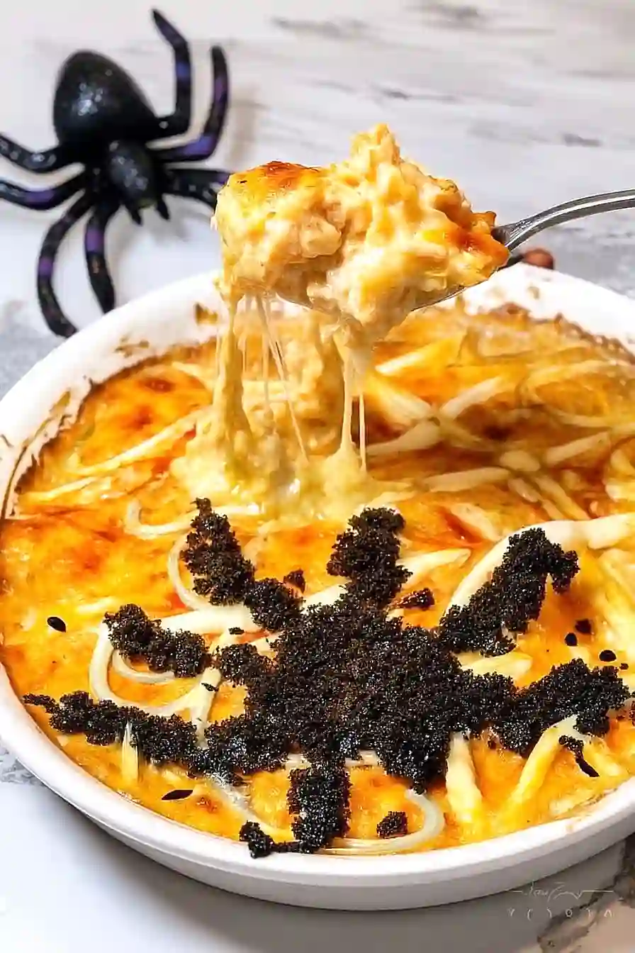 Quick Spider Web Buffalo Chicken Dip
