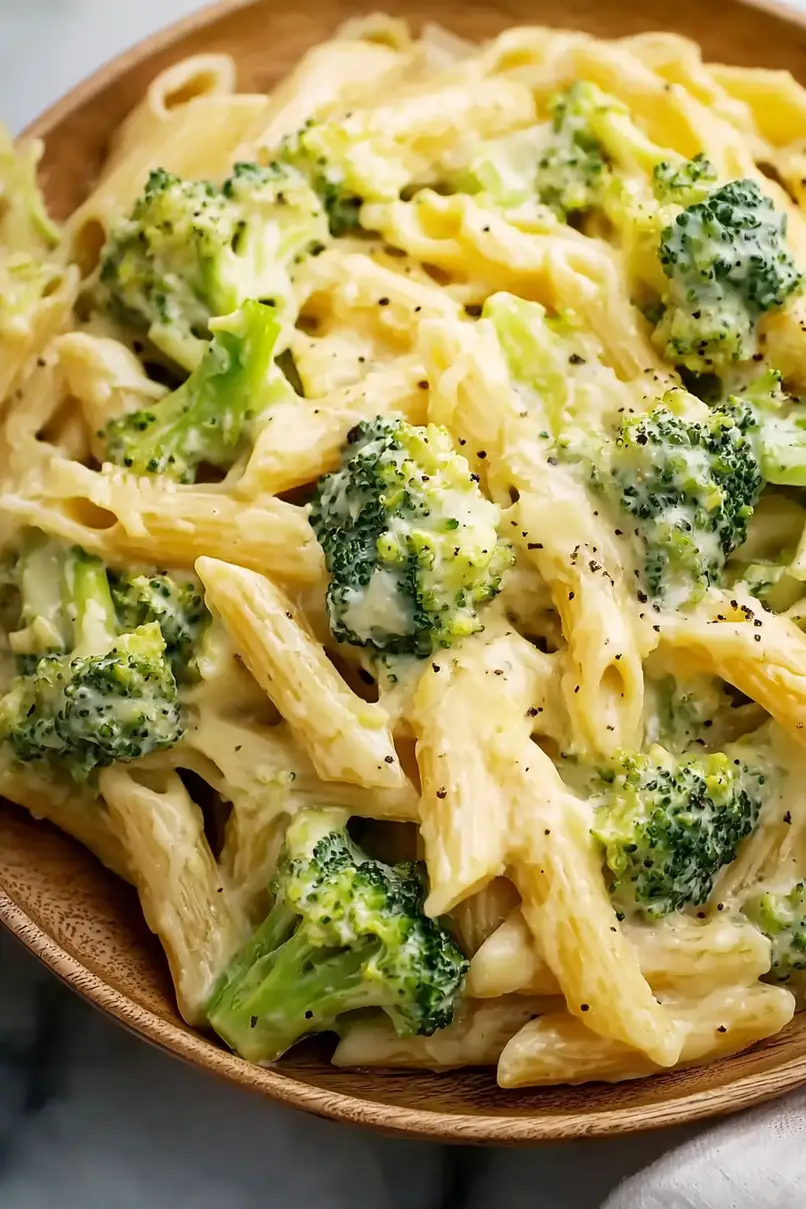 Homemade Cheesy Broccoli Pasta