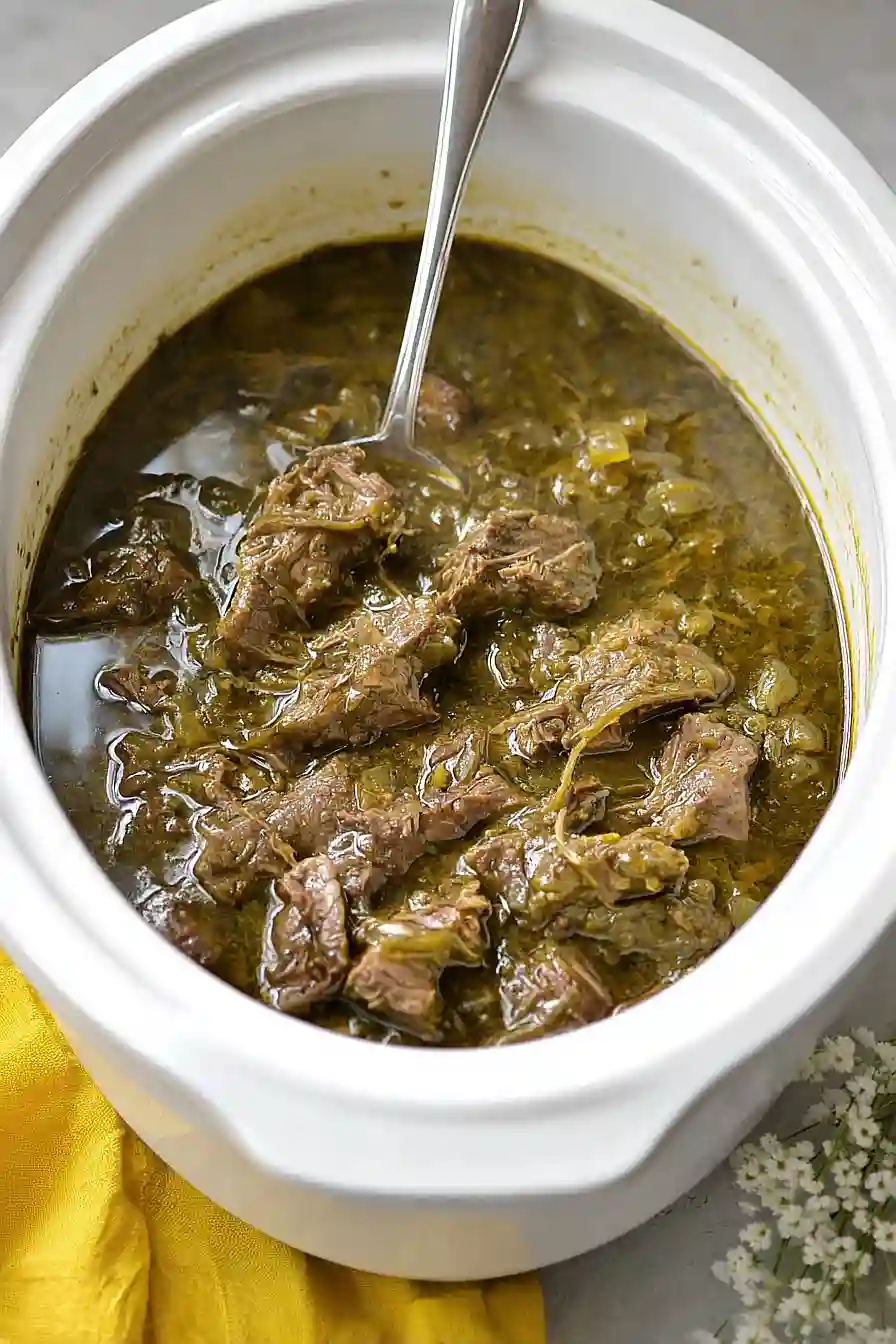Simple Crockpot Beef Chili Verde